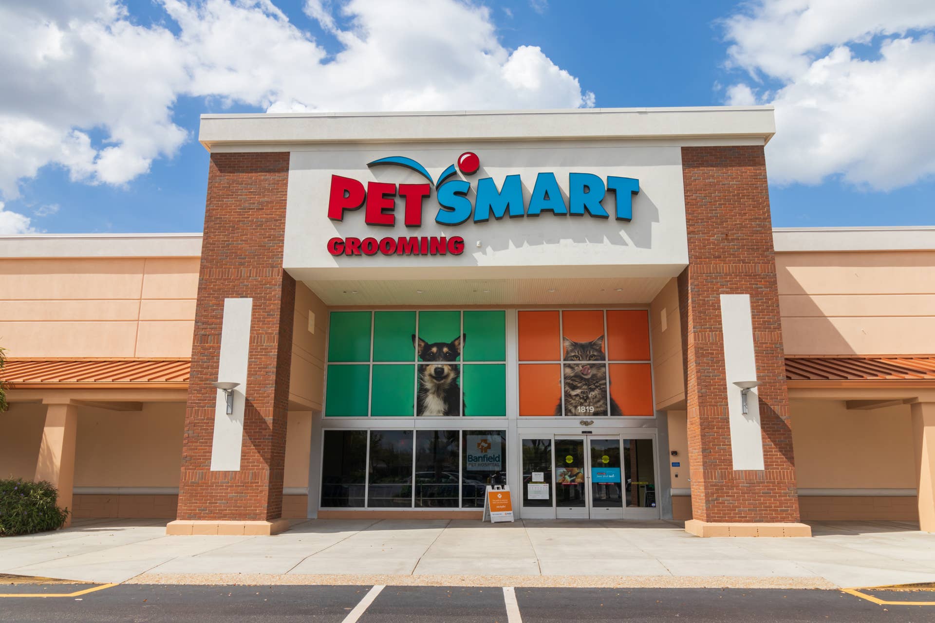 Is PetSmart Open on Thanksgiving? 2025 Holiday Hours - Parade Pets