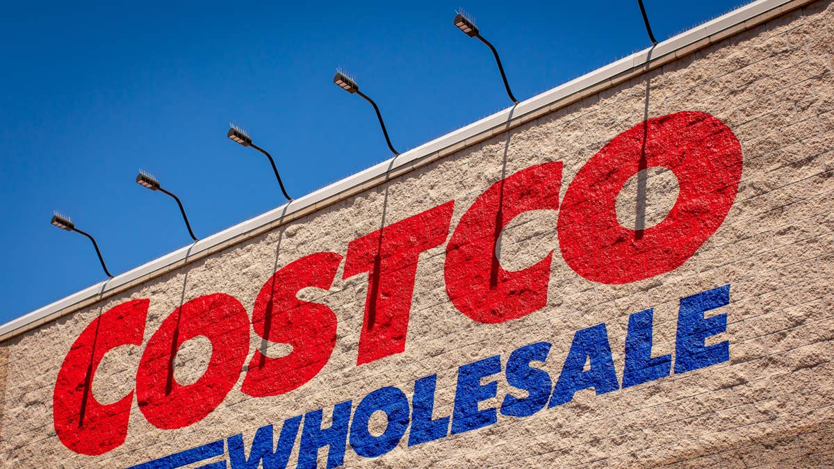 Costco's $13 Dog Chews Have Pets 'Locked-In' for Rewards - Parade Pets