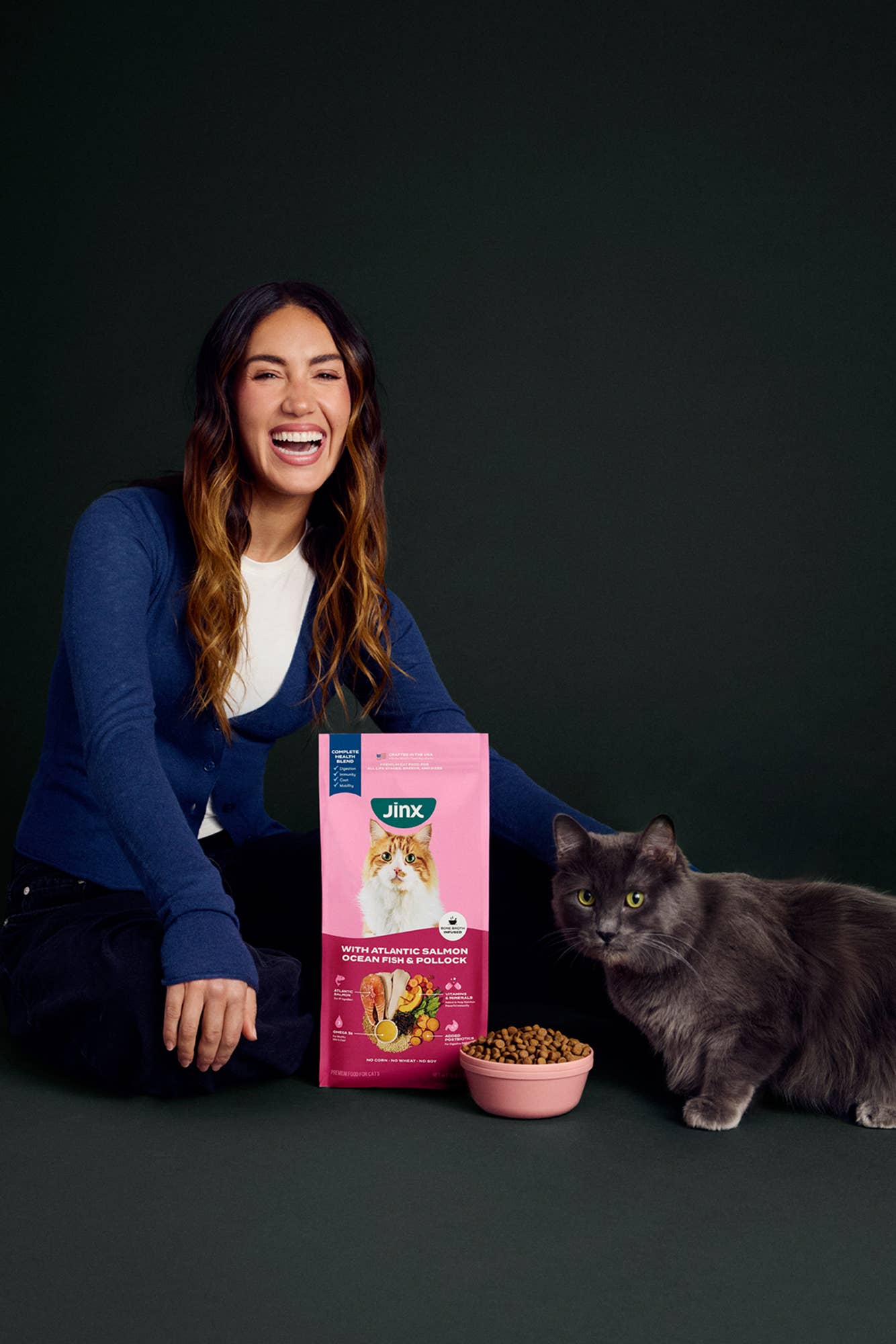 Jinx Partners With Tinx, Launching 'Green Flag' Cat Food Line - Parade Pets