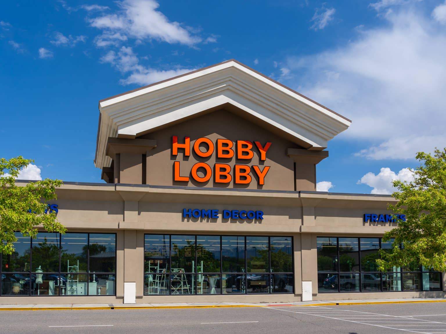 Shoppers Are Obsessed With Hobby Lobby's $10 Jewelry Box - Parade Pets