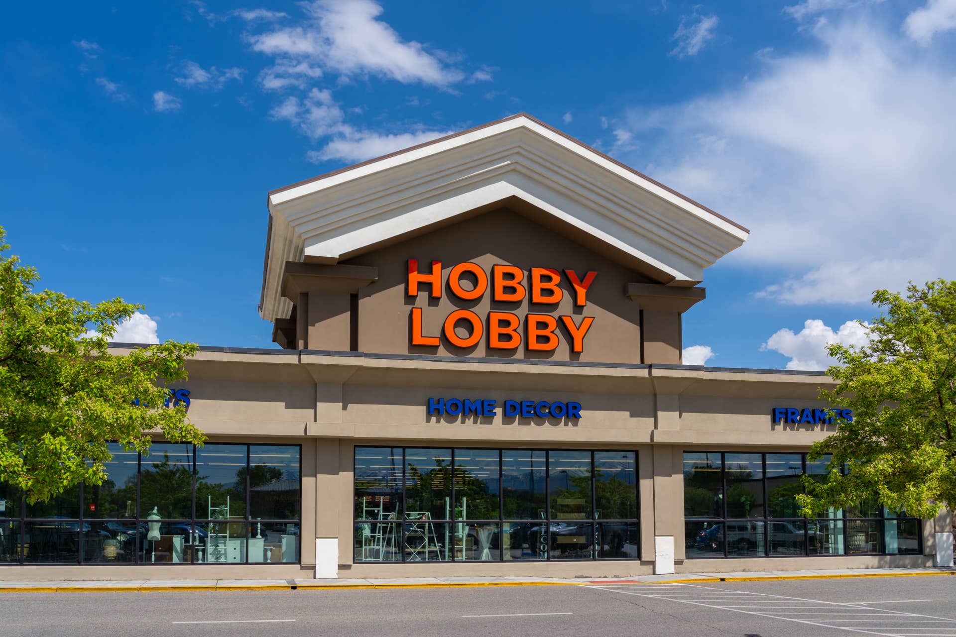 Shoppers Are Obsessed With Hobby Lobby's $10 Jewelry Box - Parade Pets
