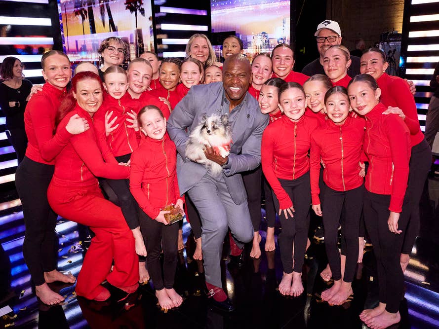 Watch the 'AGT' Golden Buzzer Dog Dance Act - Parade Pets