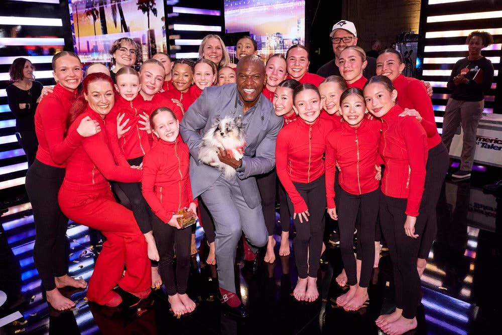 Watch the 'AGT' Golden Buzzer Dog Dance Act - Parade Pets