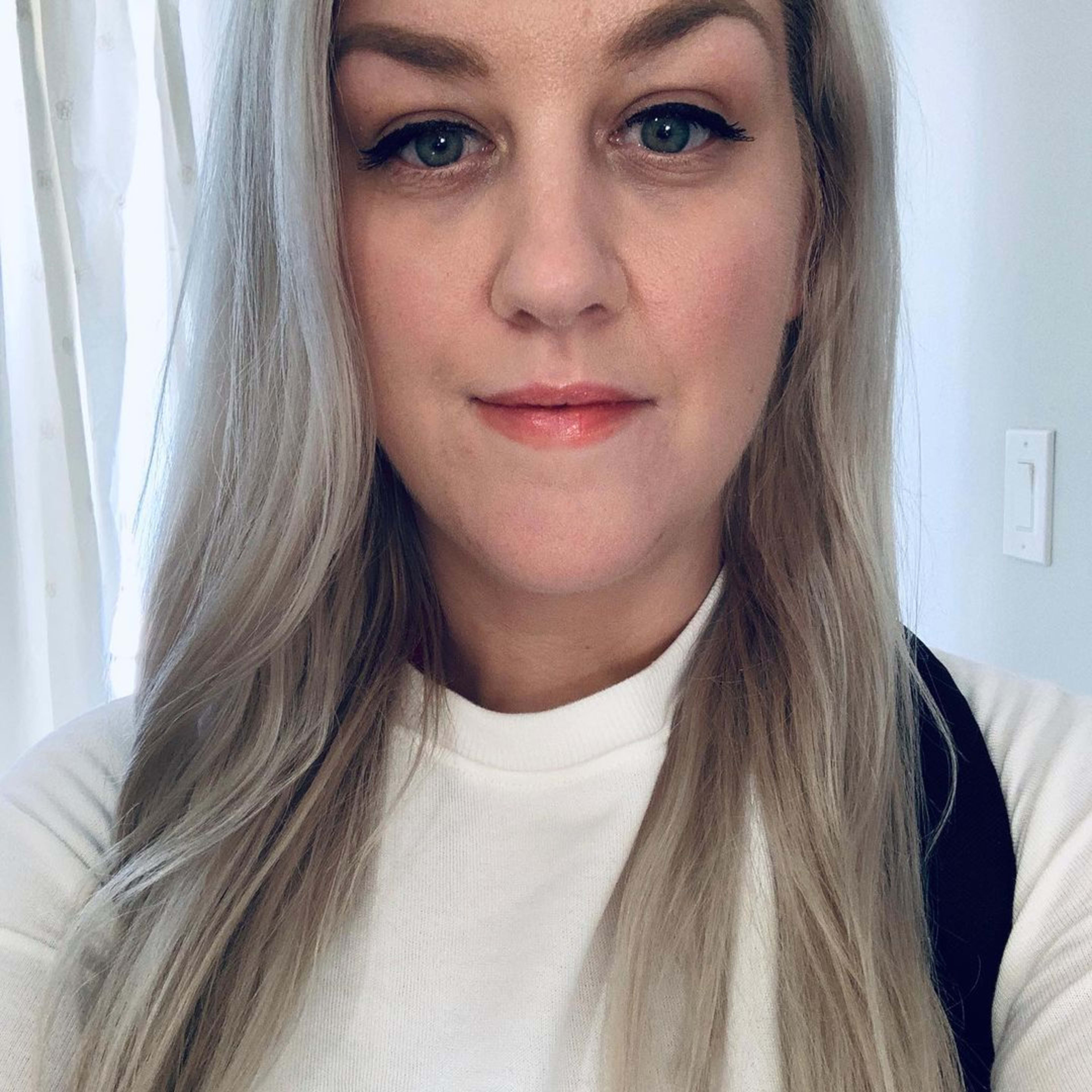 Tiny Toy Poodle Throws Major Shade Before Bedtime and It’s Hilarious ...