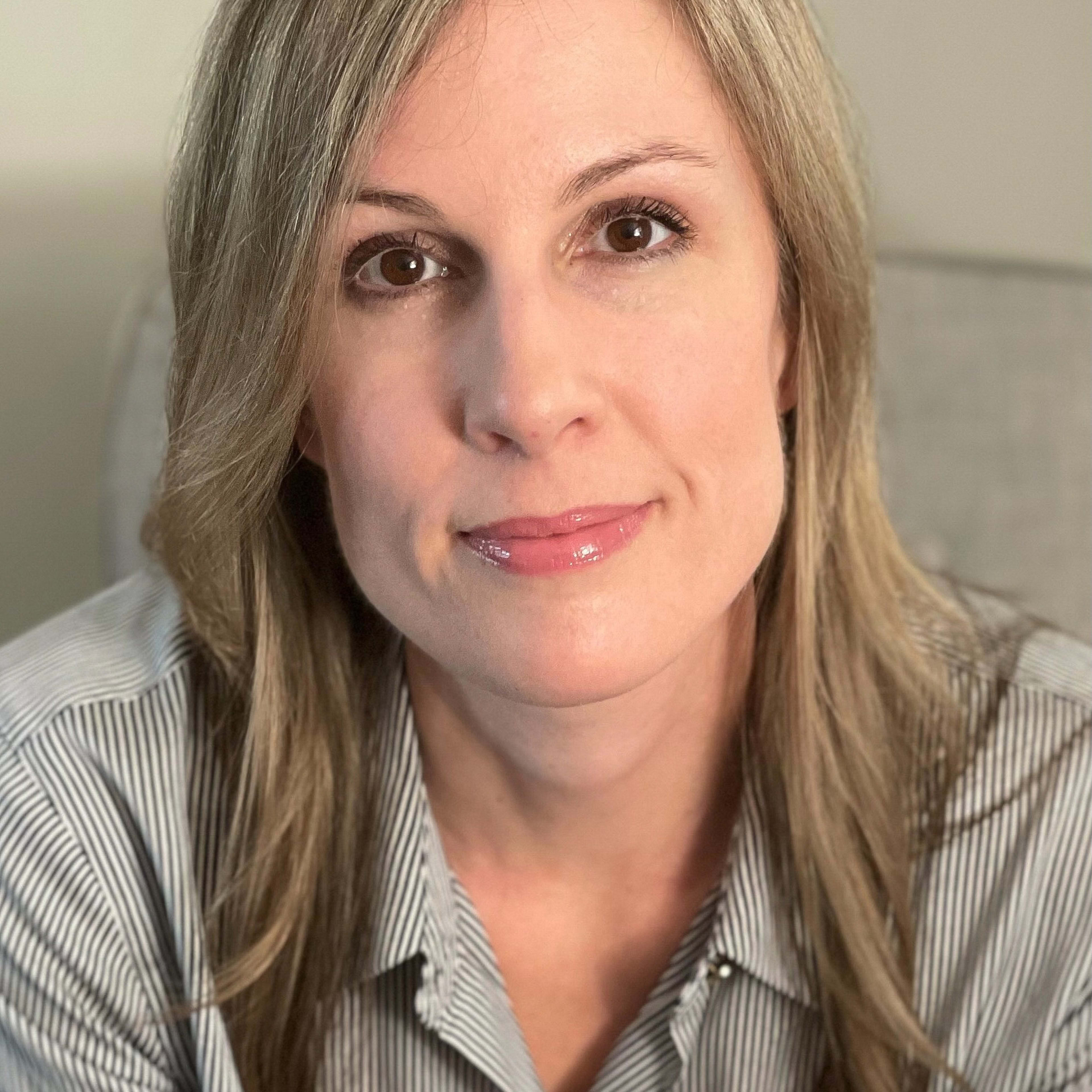 Adorable Alaskan Malamute Rescue Finds Comfort in His ‘Emotional ...