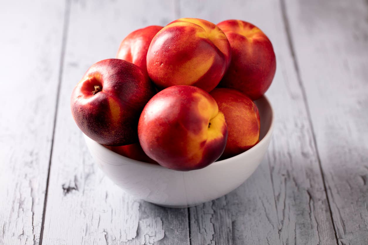 Can Dogs Eat Nectarines? Veterinarians Weigh In
