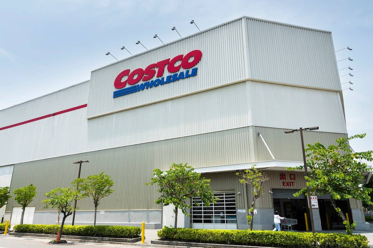 Costco Is Selling a 'Warehouse-Themed' Cat Scratcher Complete with Its ...