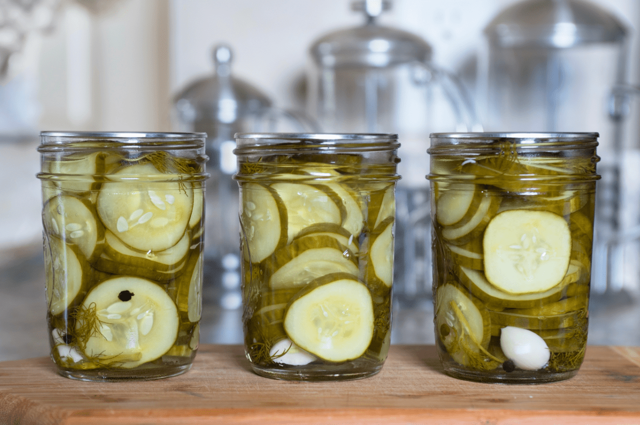 Can Dogs Eat Pickles? Here’s What Vets Say - Parade Pets