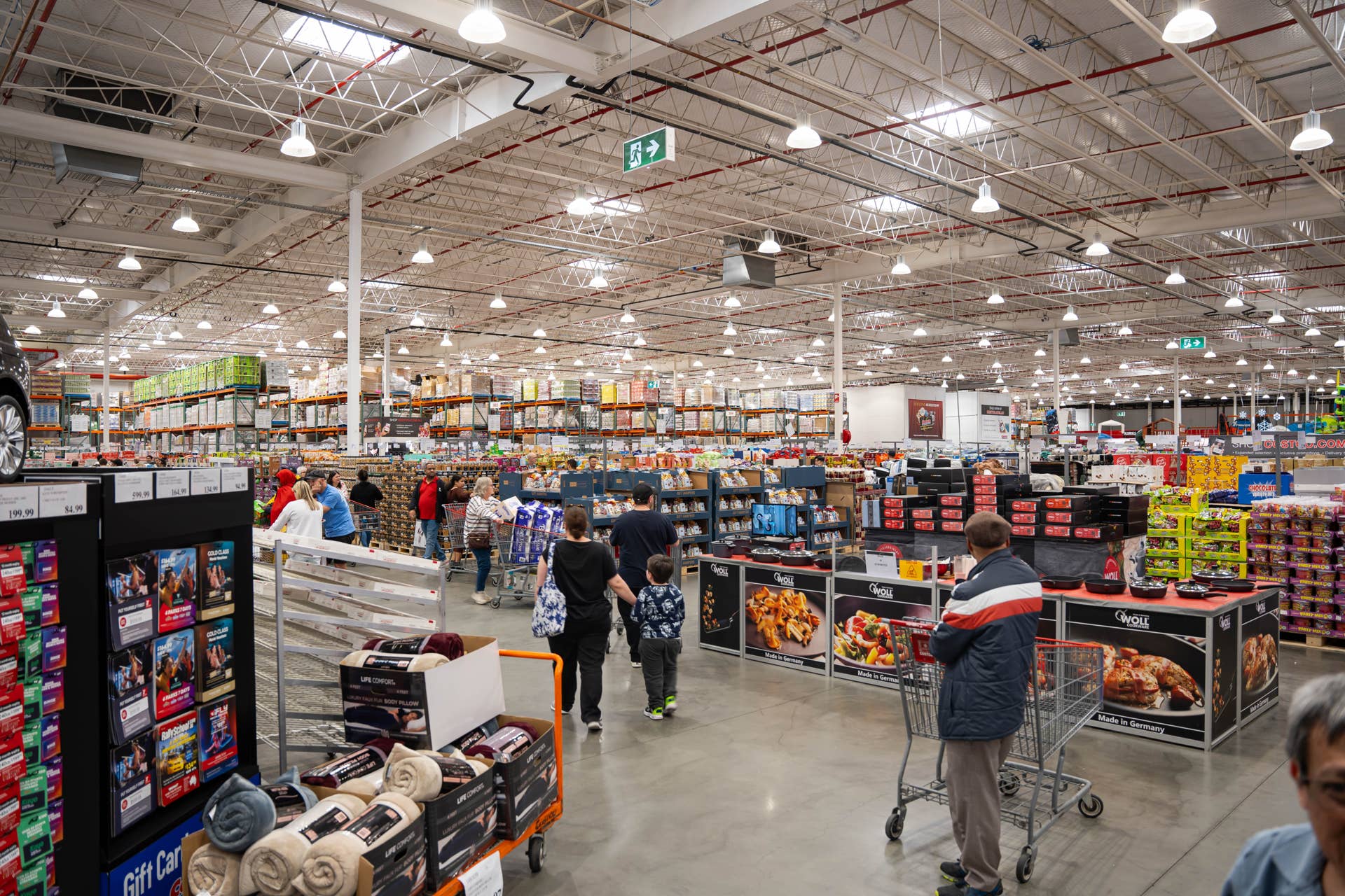 Is Costco Open on Thanksgiving? 2025 Holiday Hours - Parade Pets